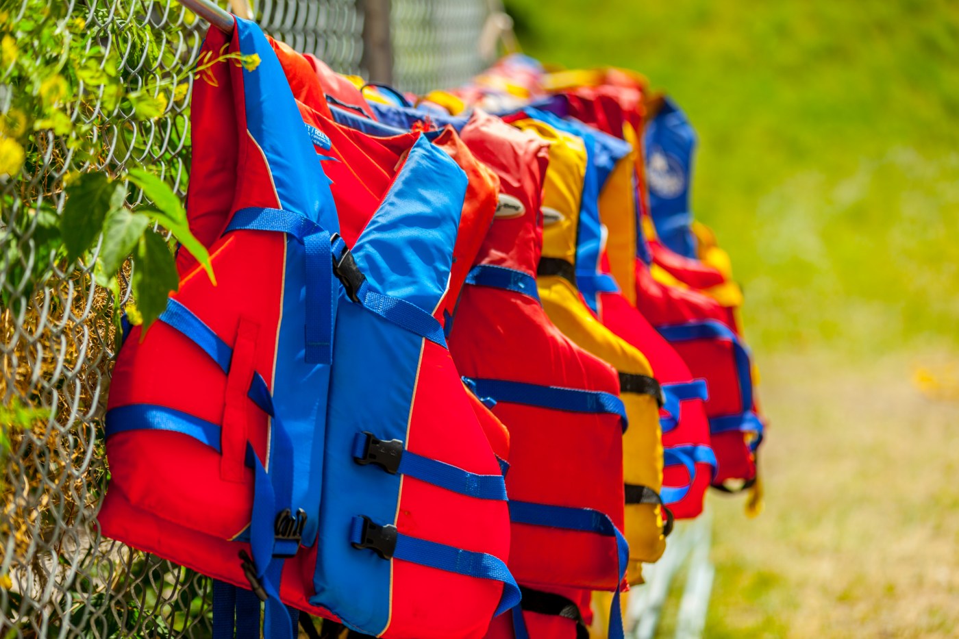 Rafts for Rent Near Calgary, Contact - Lazy Day Raft Rentals